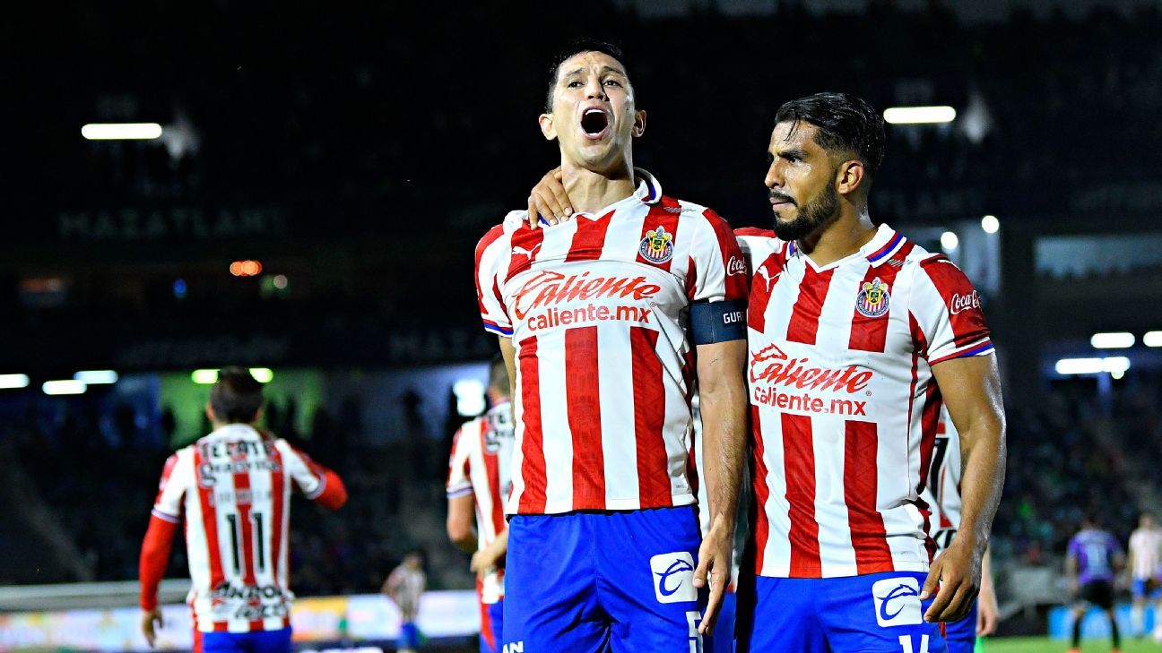 Molina es operado con éxito; se estima su regreso de 7 a 9 meses