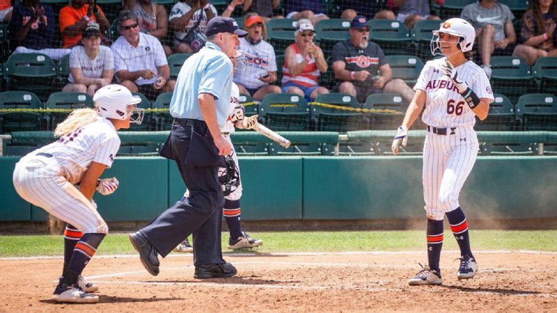 Auburn's comeback bid falls short vs. UCF