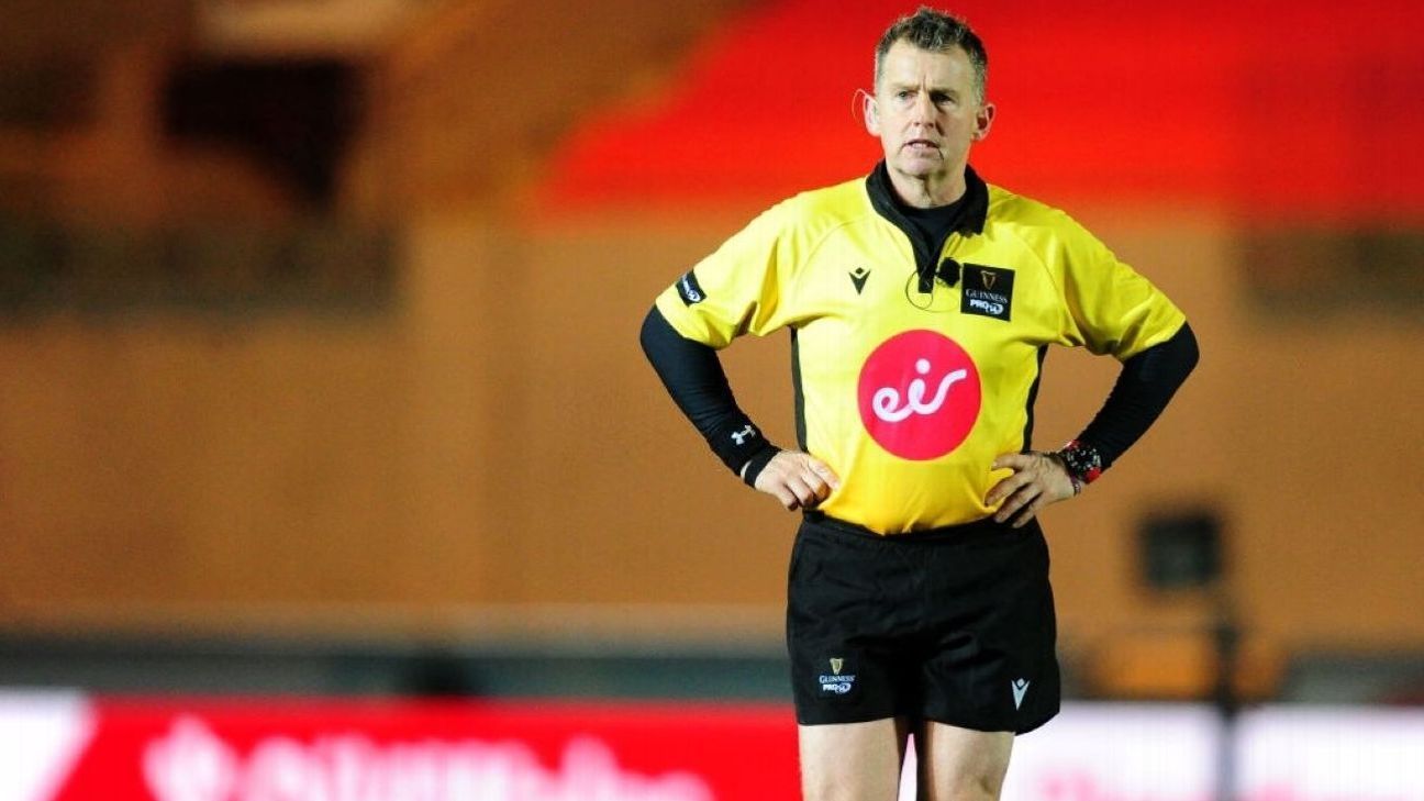 Nigel Owens y su mirada sobre la acción de Darcy Swain ante Quinn ...