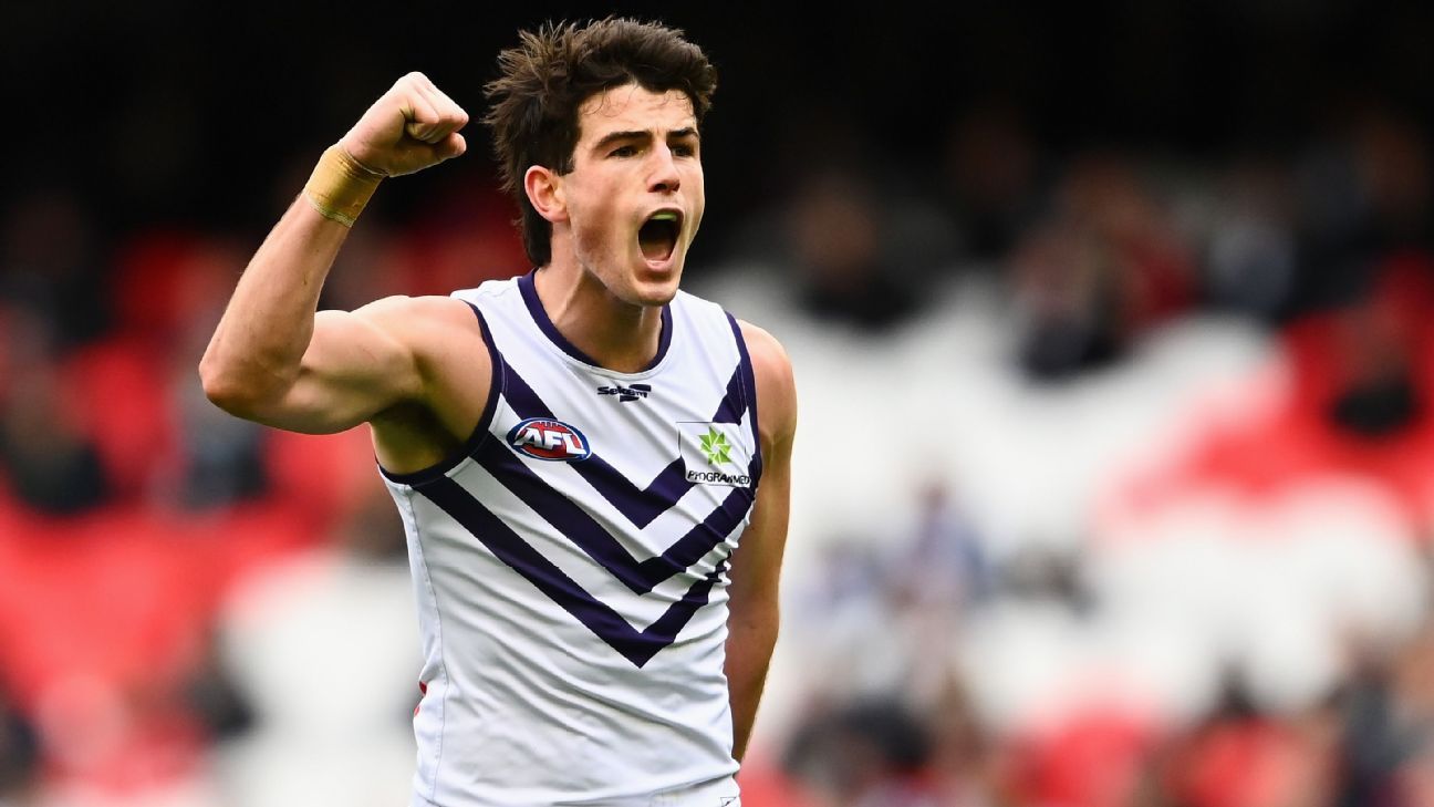 AFL Round 15 Fremantle Dockers hand Robert Harvey first loss as ...