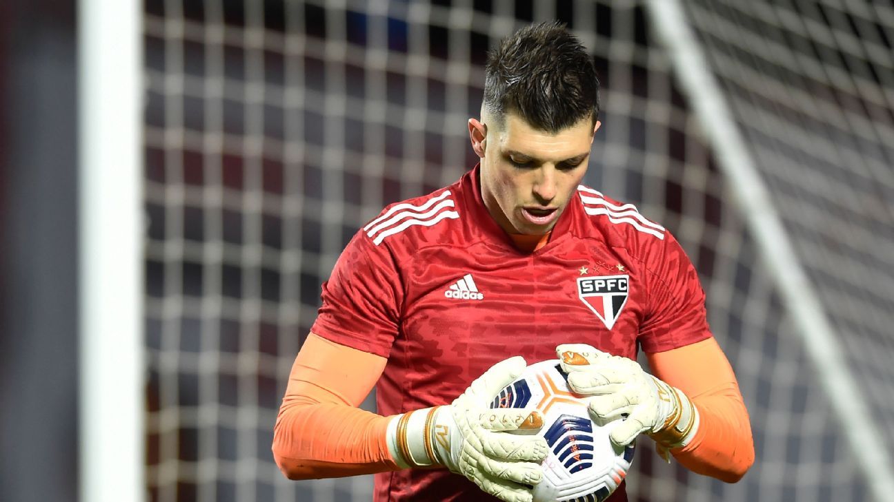 São Paulo: Independente ataca Daniel Alves, Volpi e Reinaldo após queda ...