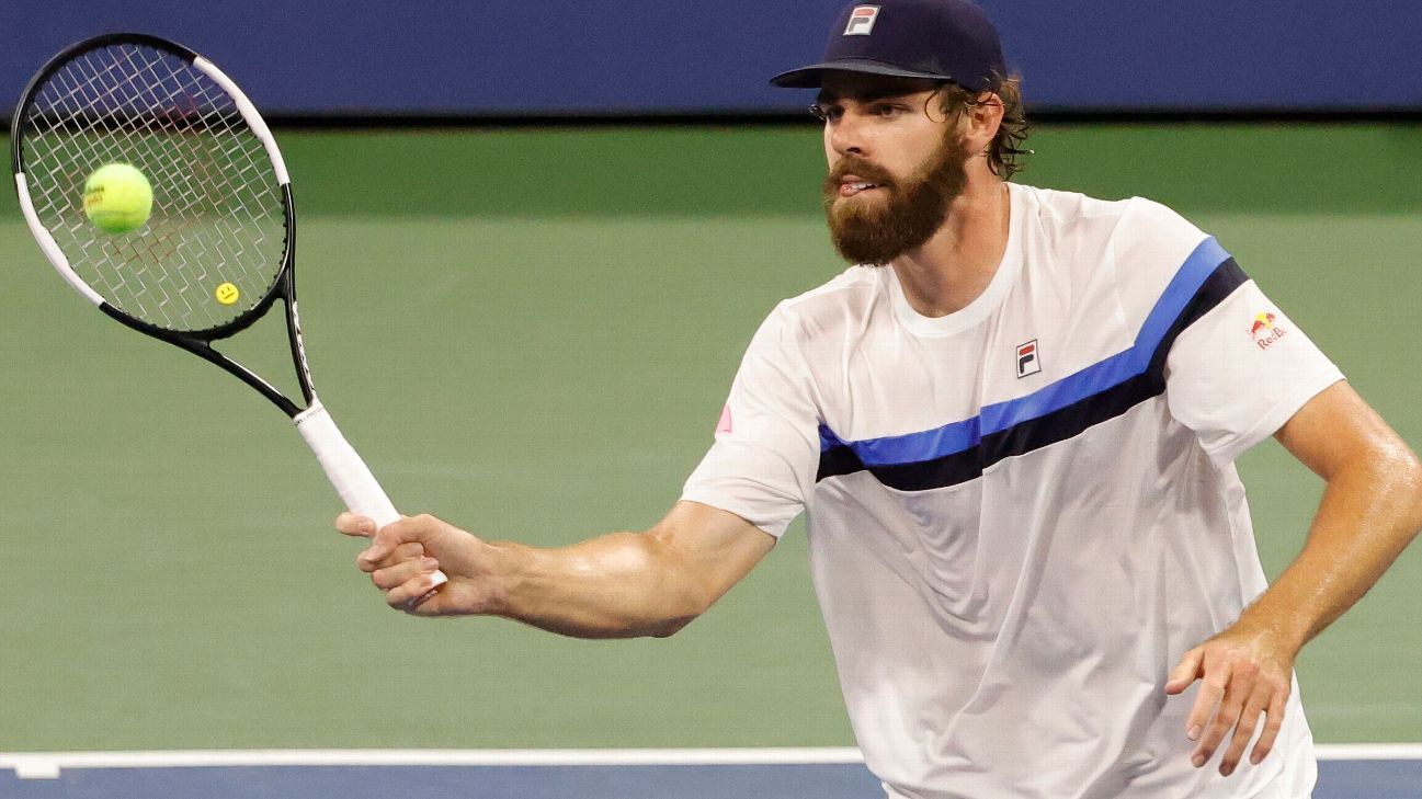 Reilly Opelka overcomes bothersome shoulder to advance at U.S. Men's ...