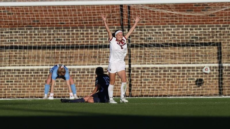 Gamecocks advance in NCAA Tournament with win over UNC