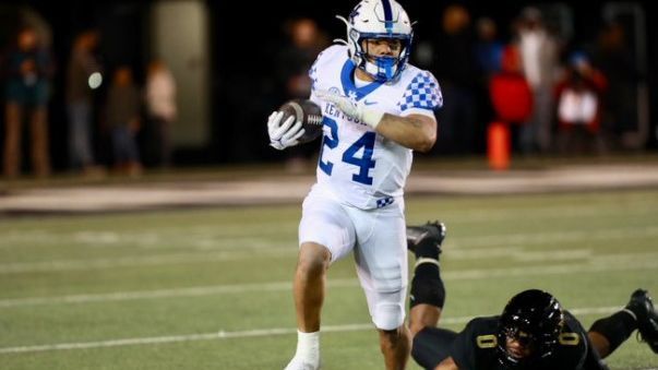 Rodriguez Jr., Wildcats cruise past Vanderbilt