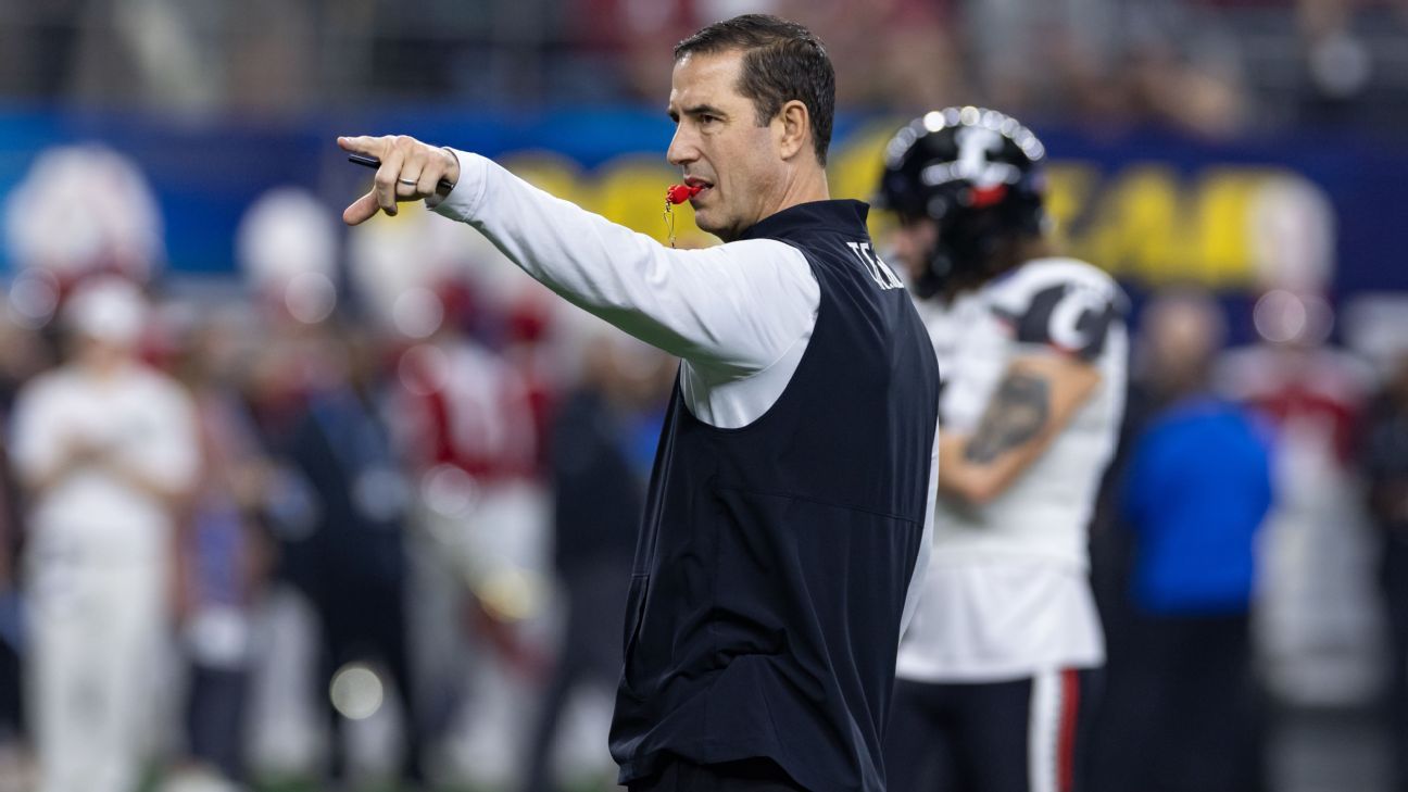 NCAA College Football Teams, Scores, Stats, News, Standings, Rumors ...