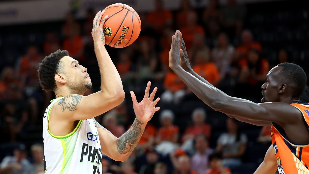 NBL Phoenix back in finals hunt, down Taipans - ESPN
