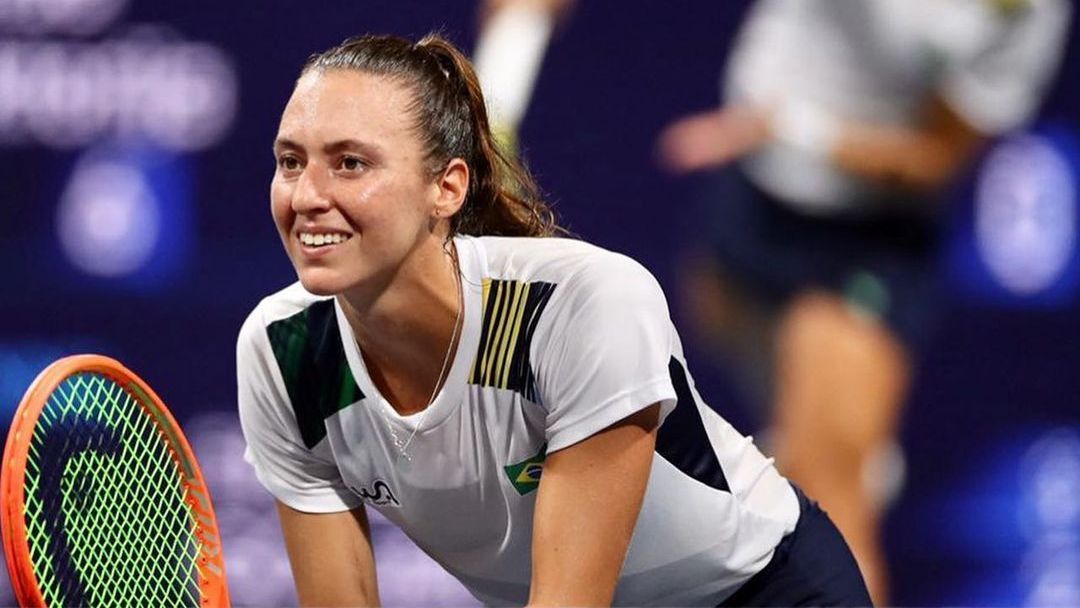 Medalhista olímpica, Luisa Stefani vibra com retorno às quadras ...