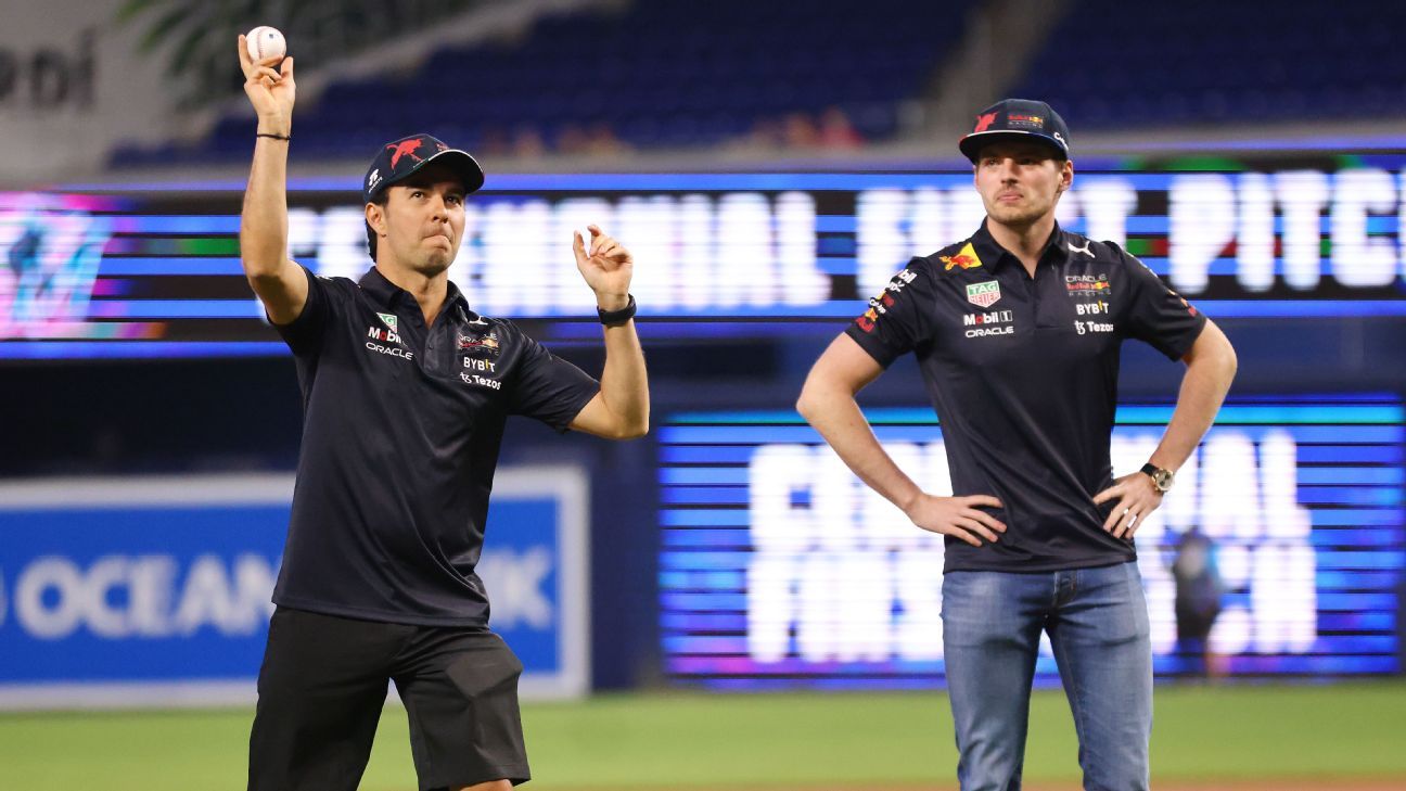 Checo y Max cambiaron las curvas de la pista por las del beisbol - ESPN