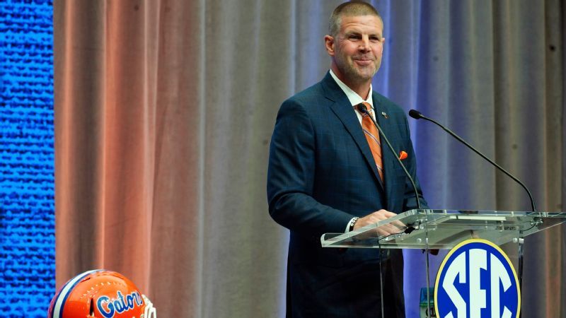 Napier arrives to represent Florida and his late father