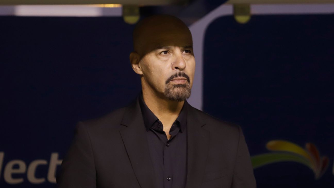 'Fantasma' Figueroa rompió una increíble racha a Alan Cruz y ahora lo ...