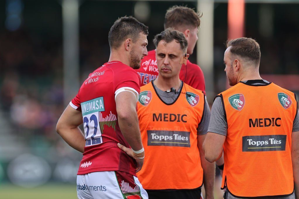En su debut en Leicester Tigers, Pollard sufrió una lesión similar a la ...