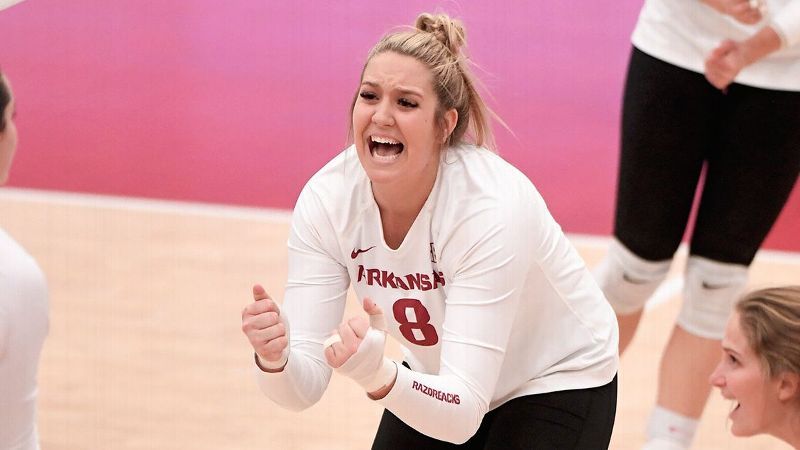 Arkansas holds off rally in five-set win over Aggies