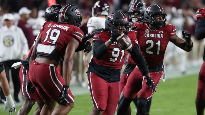 South Carolina turns back Aggies after fast start