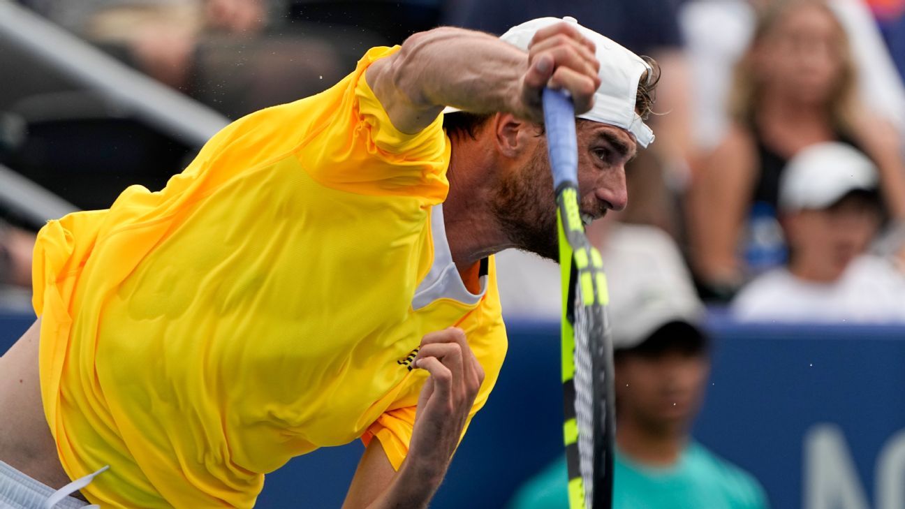 La curiosidad del torneo: Maxime Cressy y sus dos raquetas - ESPN