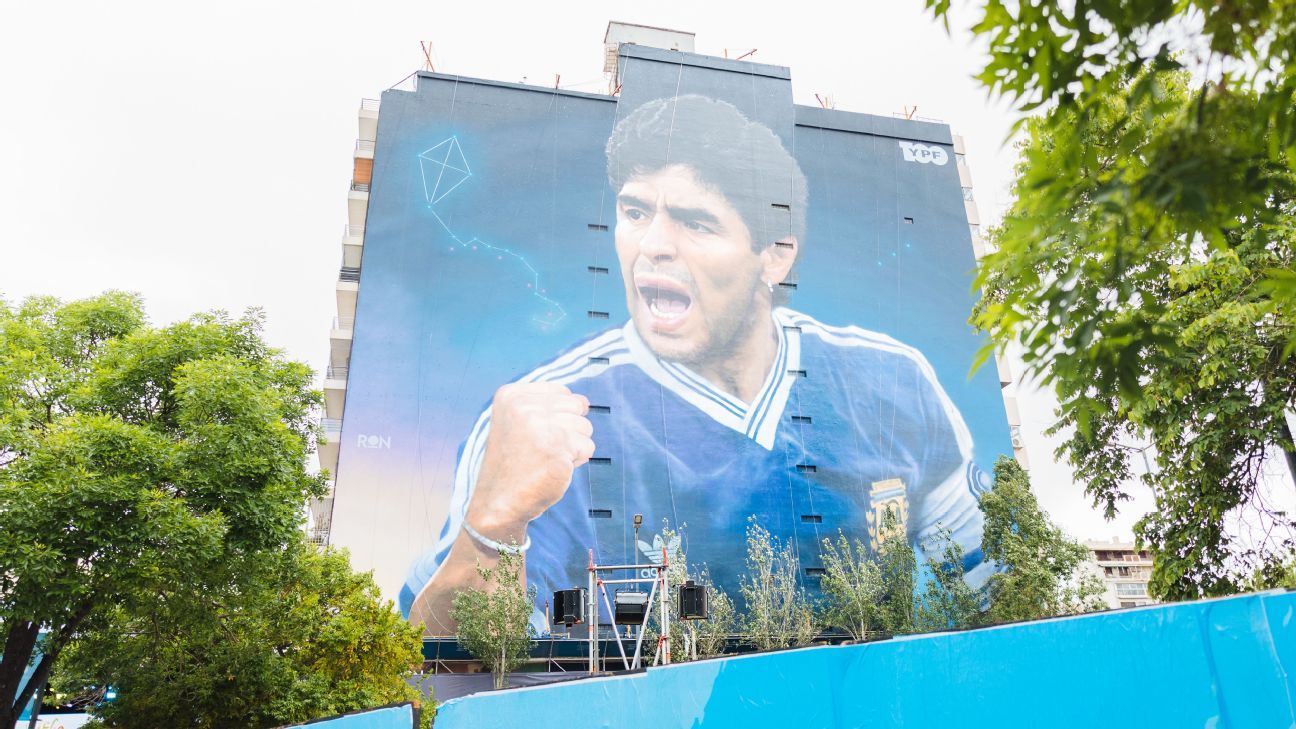 Homenaje a Diego: YPF inauguró el mural más grande de Maradona en una ...