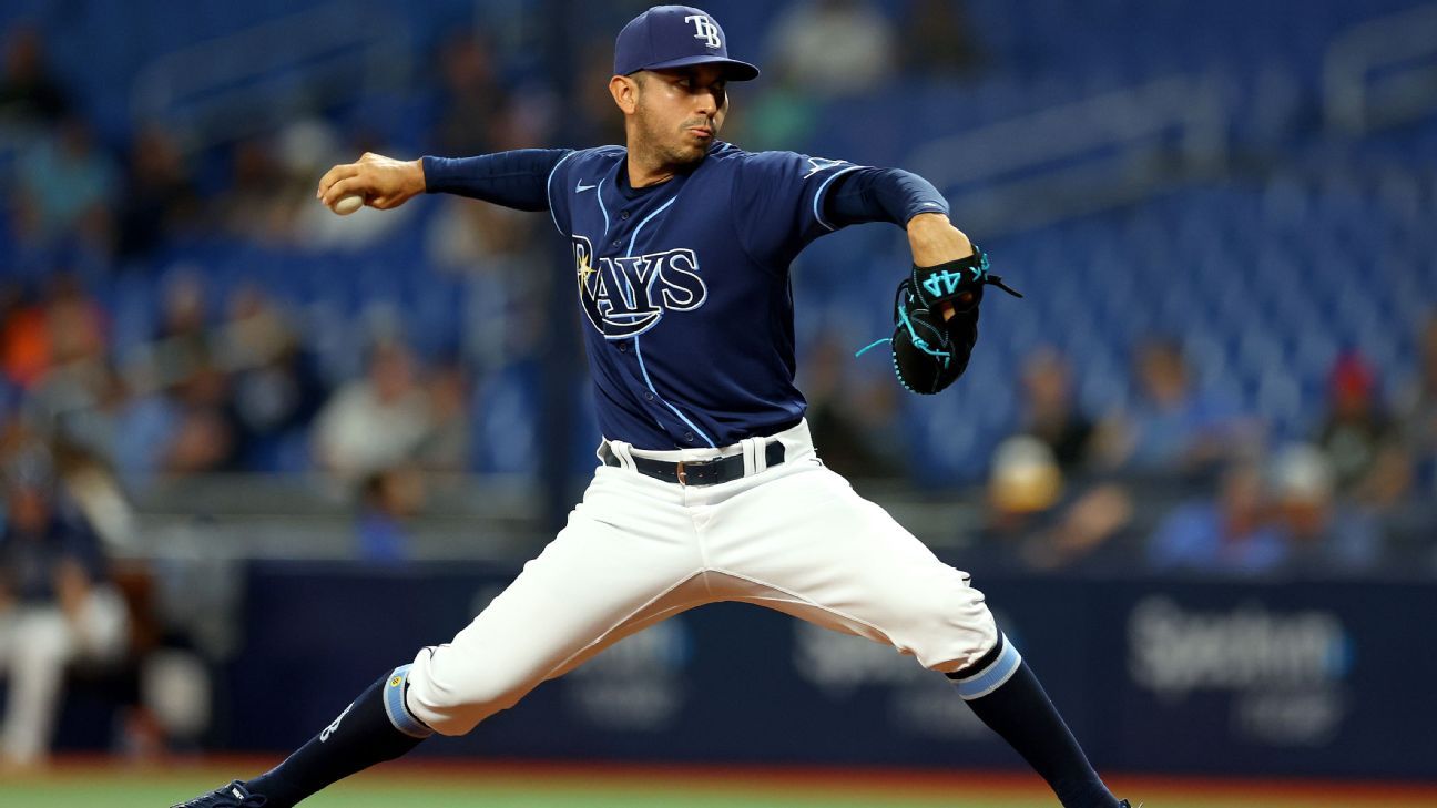 Brewers obtiene a pitcher panameño Javy Guerra en un cambio con Rays - ESPN