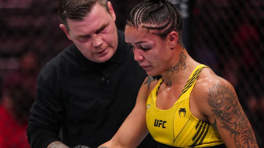 Istela Nunes é nocauteada por promessa do MMA e perde terceira luta ...