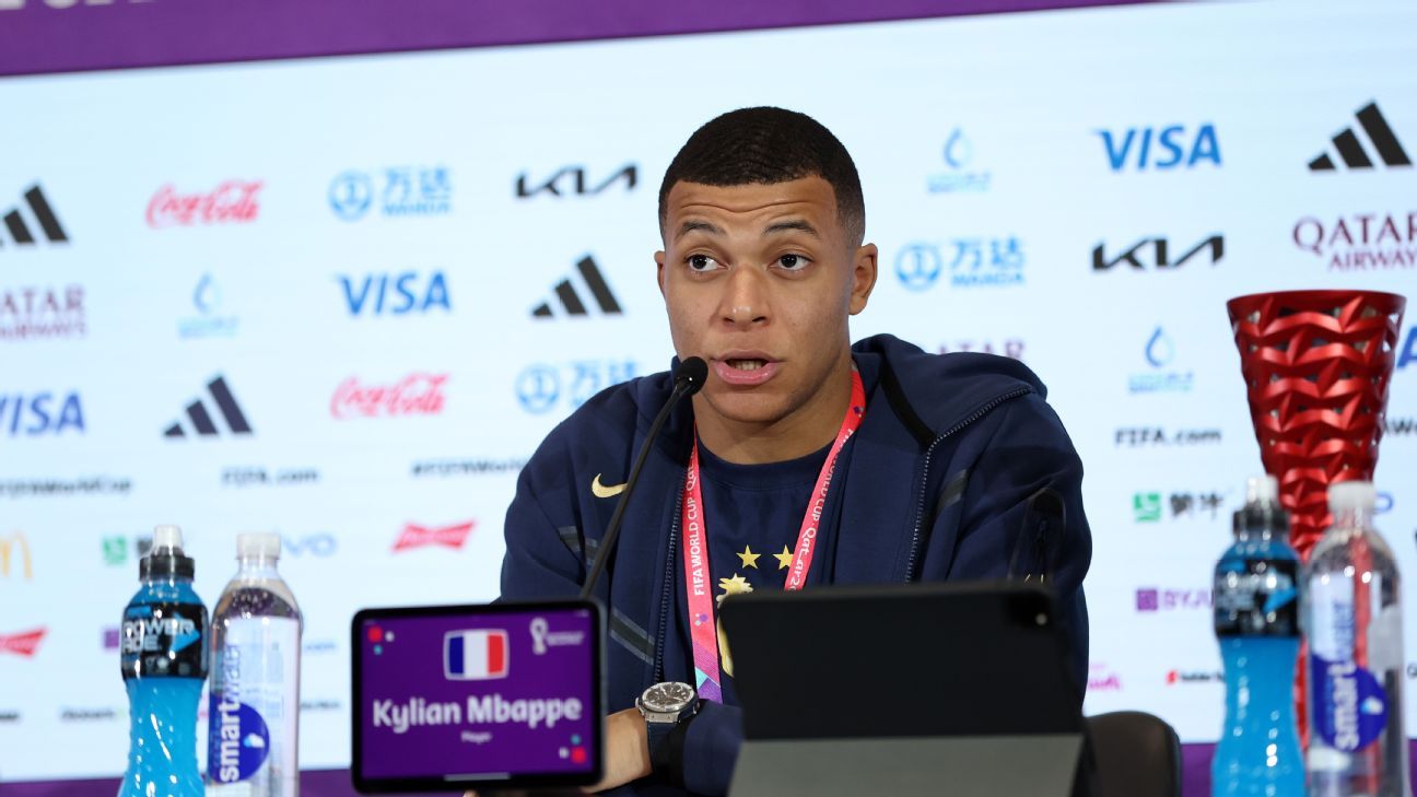 Kylian Mbappé esconde la cerveza que patrocina el trofeo al mejor ...