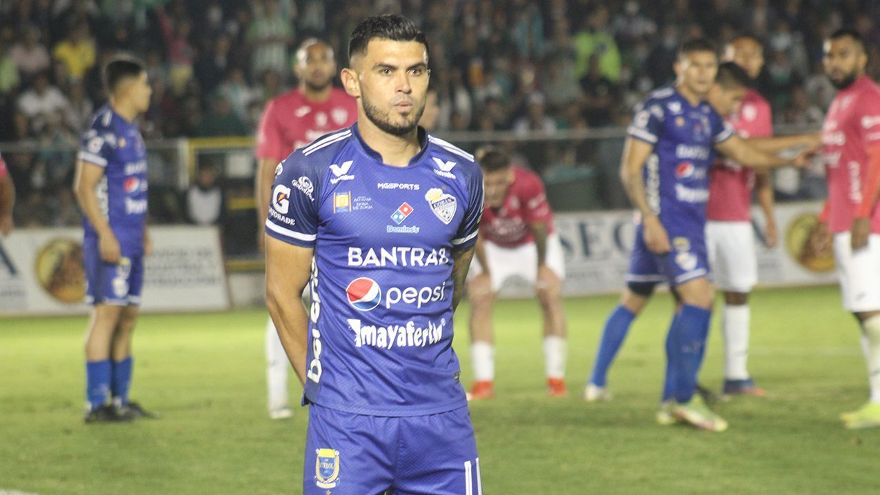 Aarón Navarro, el lateral costarricense que podría ser opción para ...