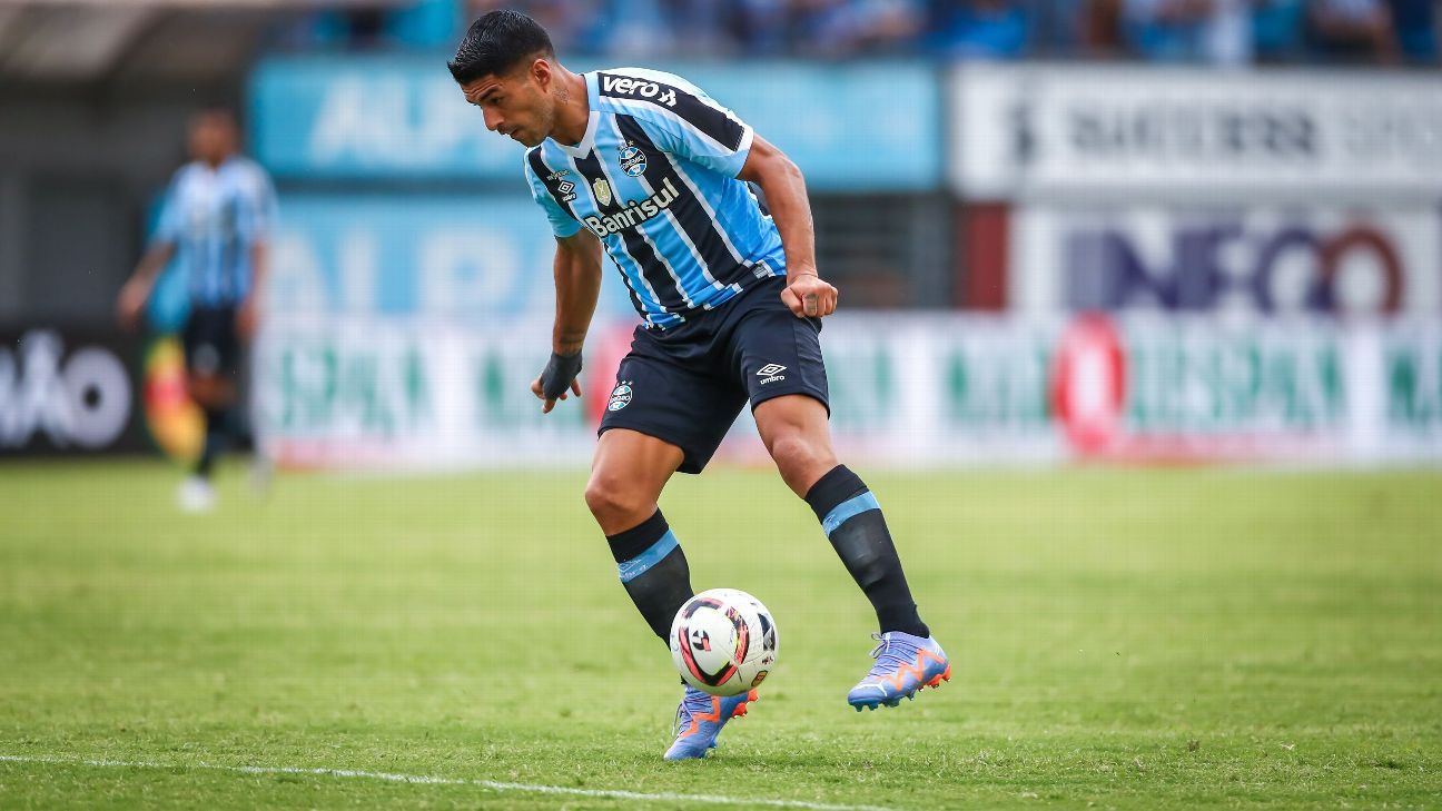 Após decidir mais uma para o Grêmio, Suárez diz que ainda precisa ...