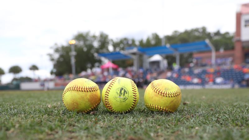 Nine SEC Teams in National Softball Preseason Rankings