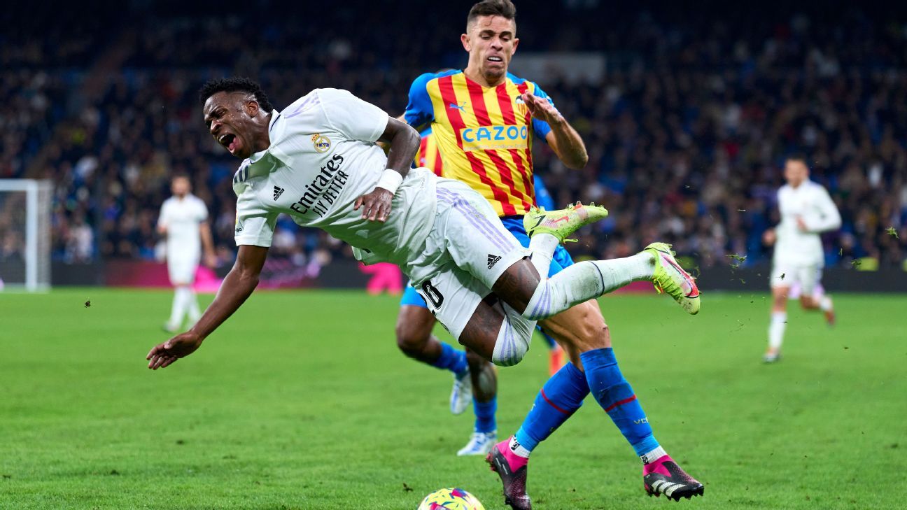 Ancelotti resta importancia a patada de Paulista sobre Vinicius - ESPN