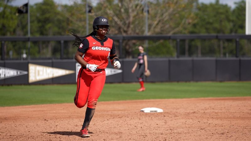 Dawgs beat Broncos, conclude opening weekend unbeaten