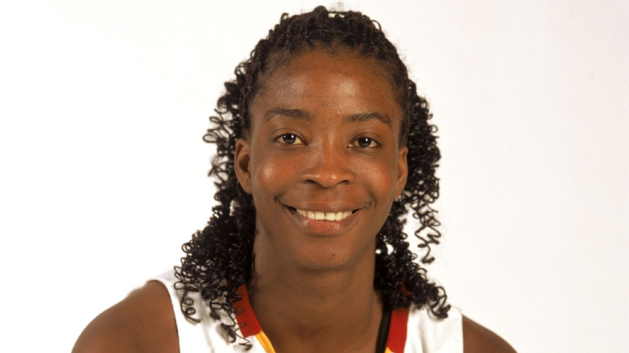 Former Storm center Simone Edwards dies at 49, two years after cancer ...