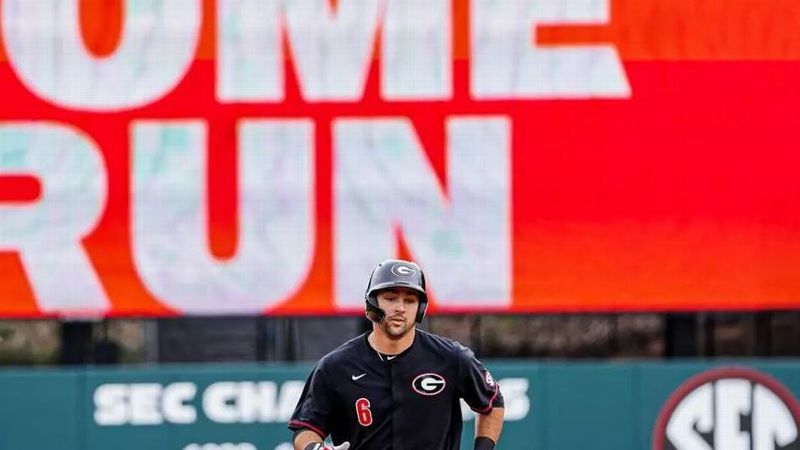 Collins' bat helps Georgia split with Princeton