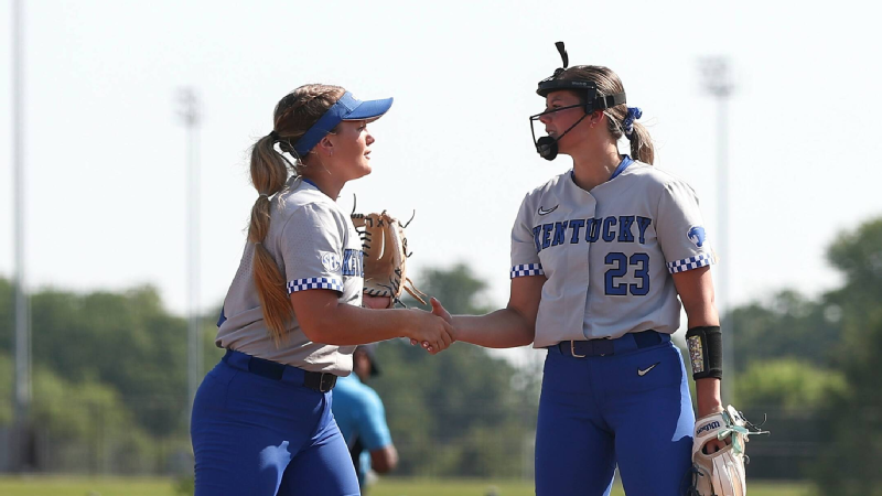 Coffel & Schoonover sweep 2023 Slugger/Wilson honors