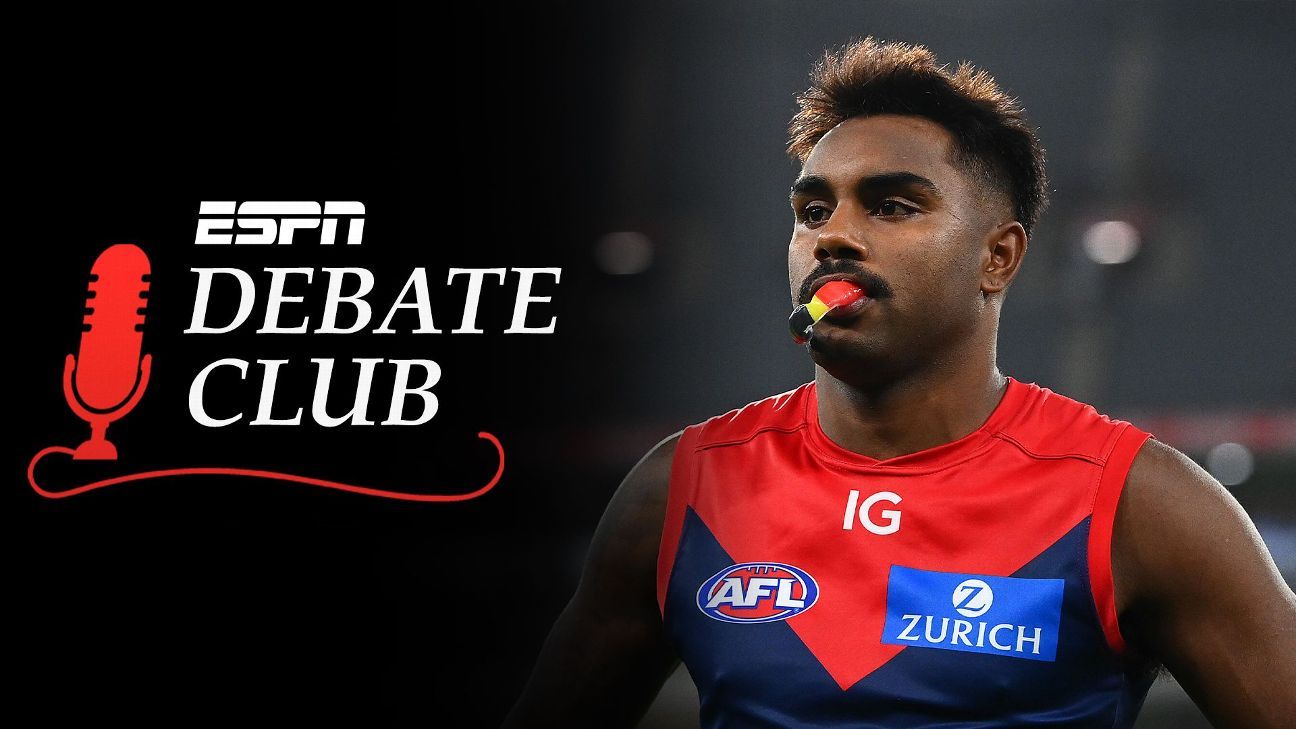AFL Debate Club: The league went soft on Kysaiah Pickett (and Shane ...