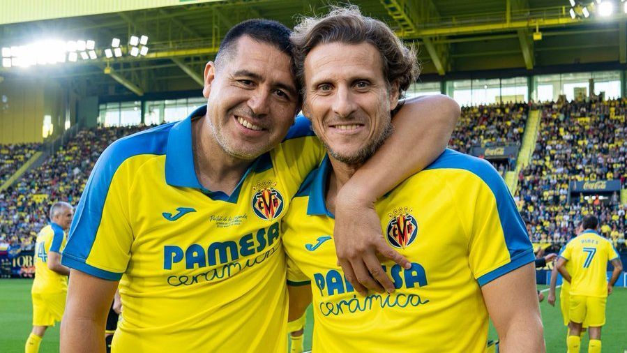 Diego Forlán volvió a jugar para el Villarreal en la fiesta del ...