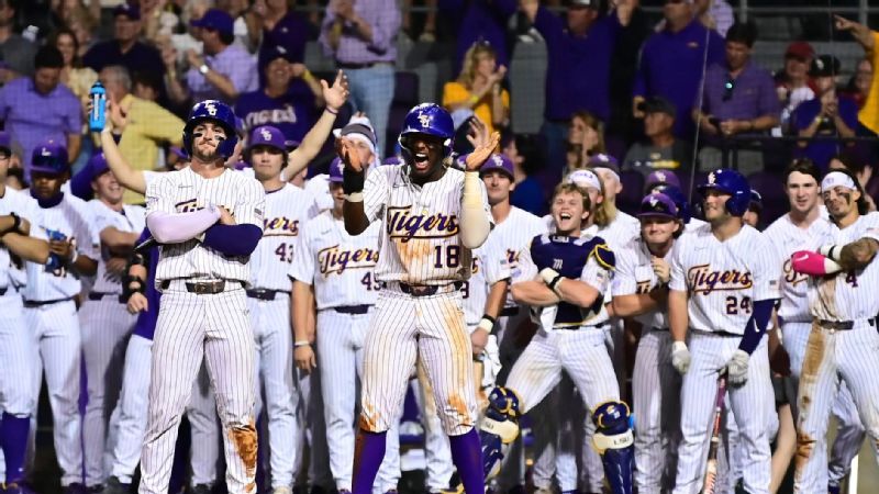 No. 1 LSU's offense dominates, sweeps DH vs. No. 5 Hogs