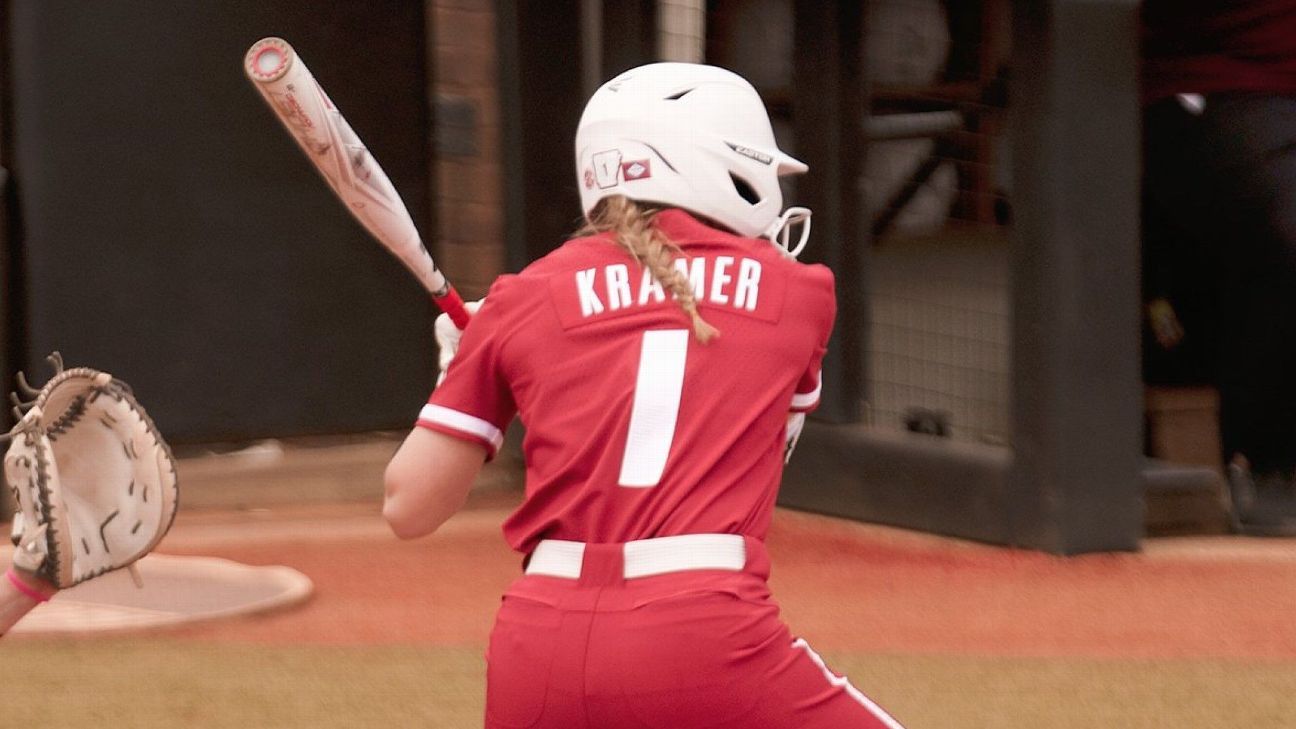 Kramer slugs No. 11 Hogs to victory over Bulldogs