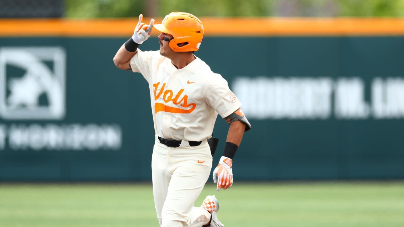 Tennessee sweeps in-state rival No. 4 Vanderbilt