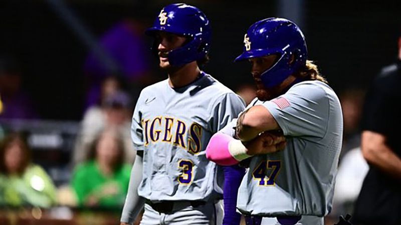 LSU's 12-hit show overwhelms Southeastern Louisiana