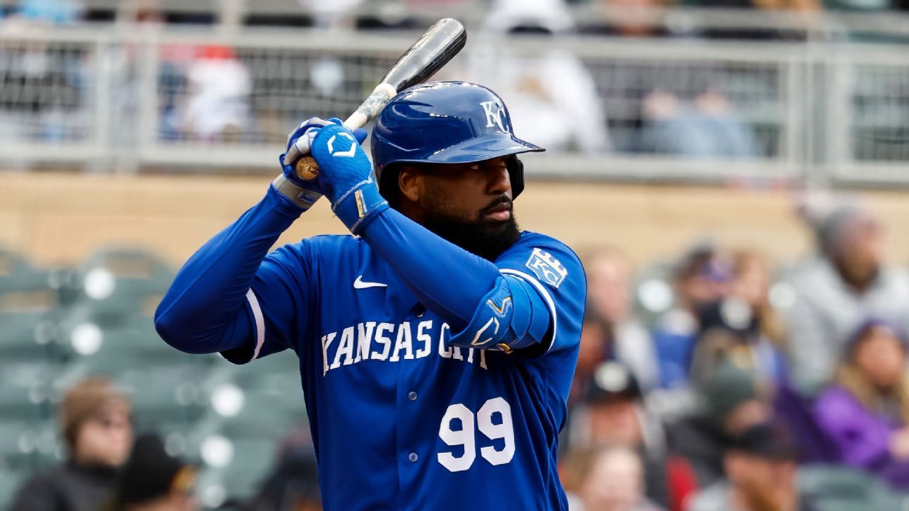 Kansas City Royals acquire James McArthur, DFA Franmil Reyes - ESPN