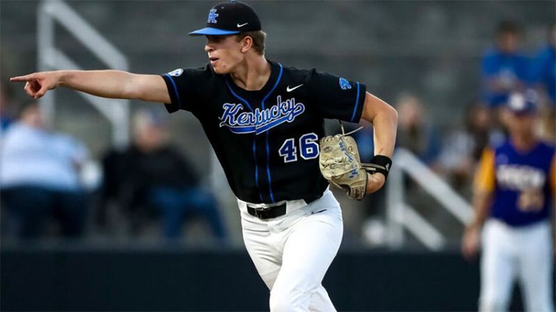 Kentucky's Howe delivers for first collegiate victory