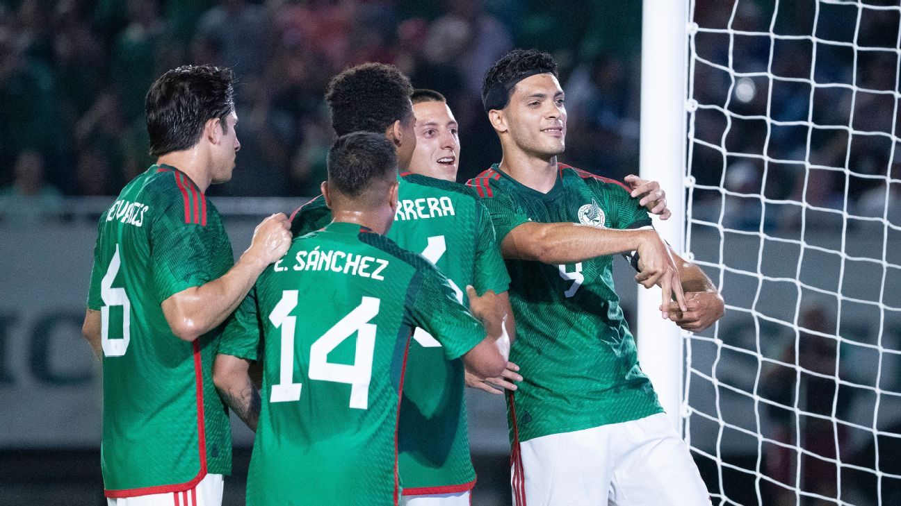 Raúl Jiménez rompe ayuno de gol con el Tri y supera cifra de Hugo ...