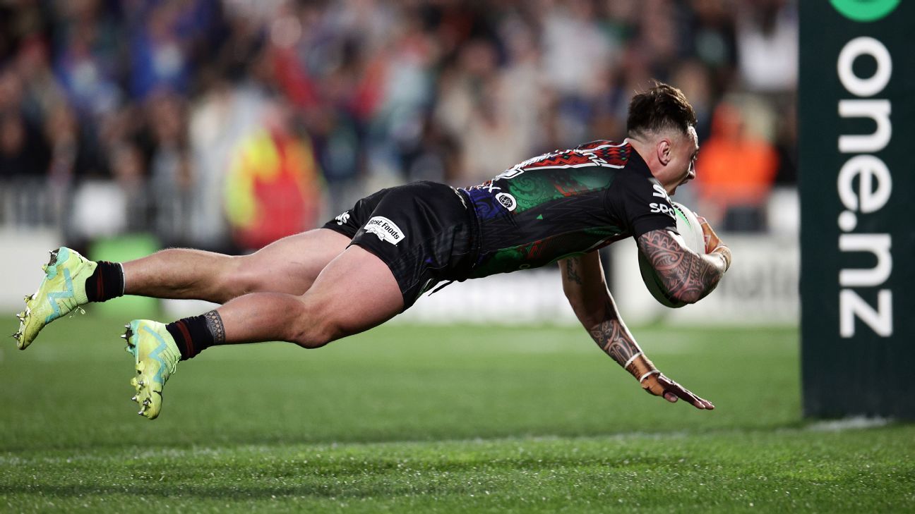 Warriors overrun Sharks, continue march up NRL ladder - ESPN