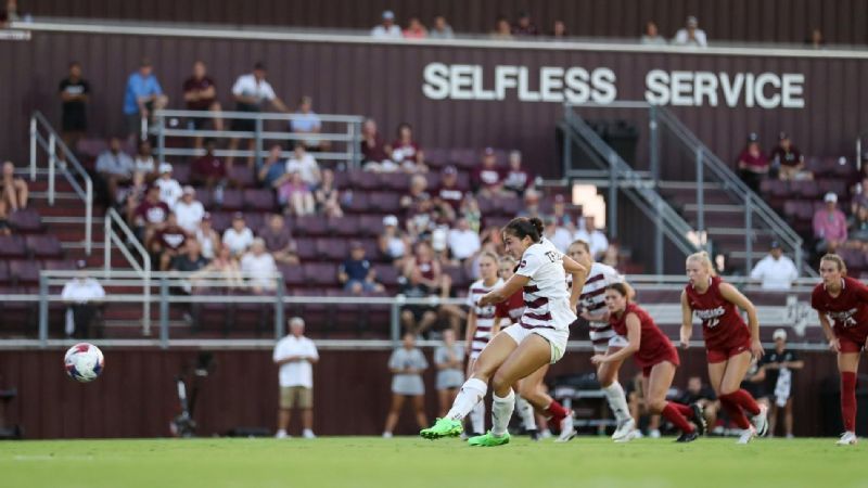 Aggies fall victim to Washington State on late goal