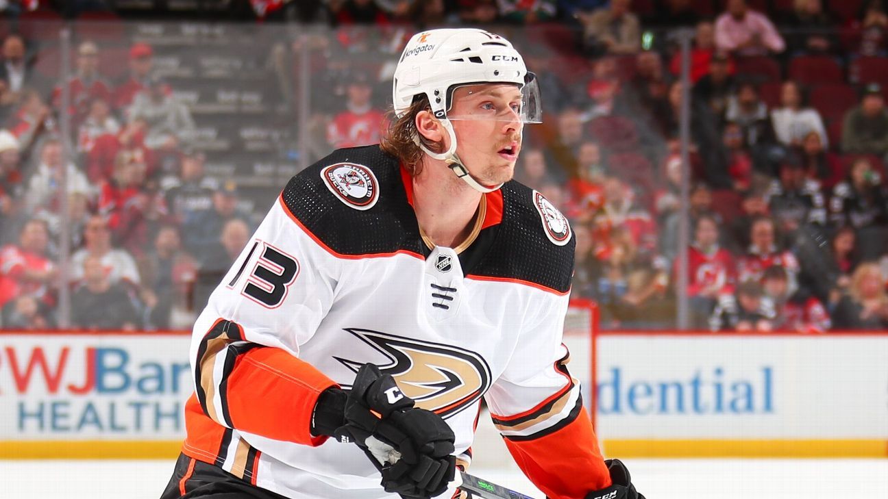 Toronto Maple Leafs sign Simon Benoit to 1-year, $775K deal - ESPN