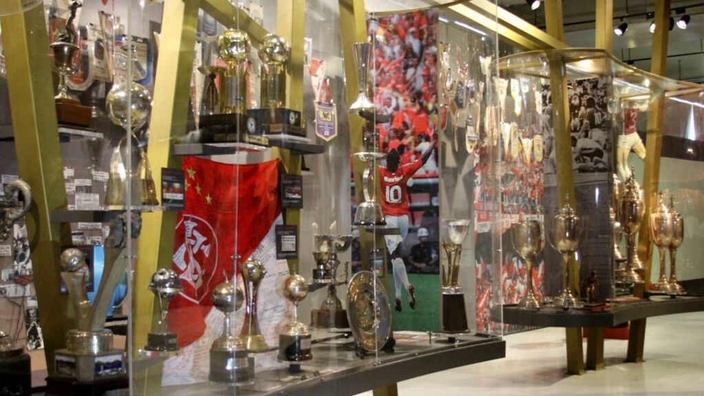 Como é visitar museu do Inter e percorrer história que 'sonha' com mais ...
