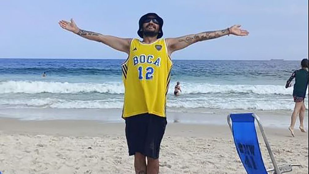 Fan walks 1,500 miles to cup final ... without a ticket - ESPN