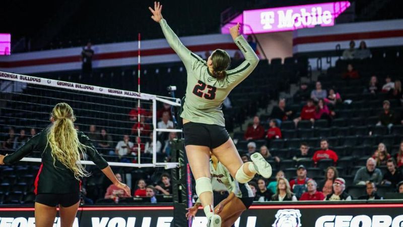 Evans' career night powers UGA over Gamecocks