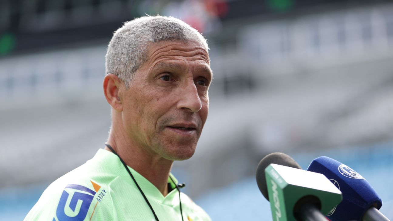 Ghana coach Chris Hughton confronted by angry fan after AFCON loss - ESPN