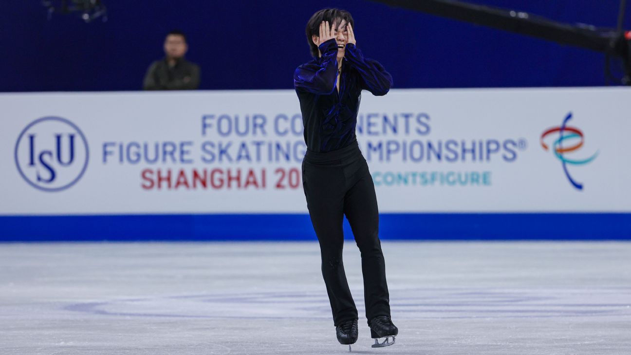 Kagiyama, Sakamoto lead after short programs at NHK Trophy - ESPN