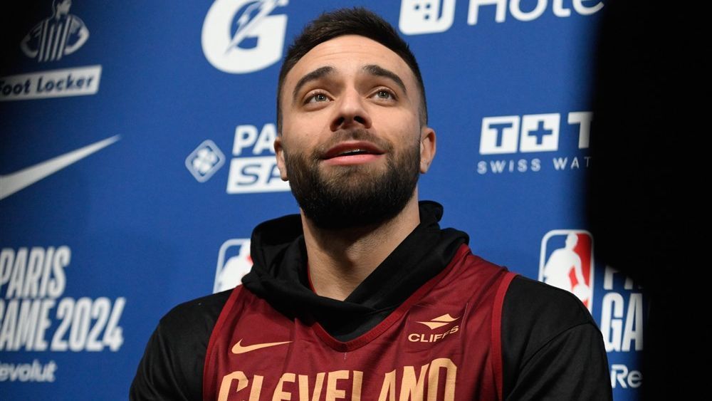 Max Strus helpt Cleveland met bizarre buzzer beater aan overwinning - ESPN