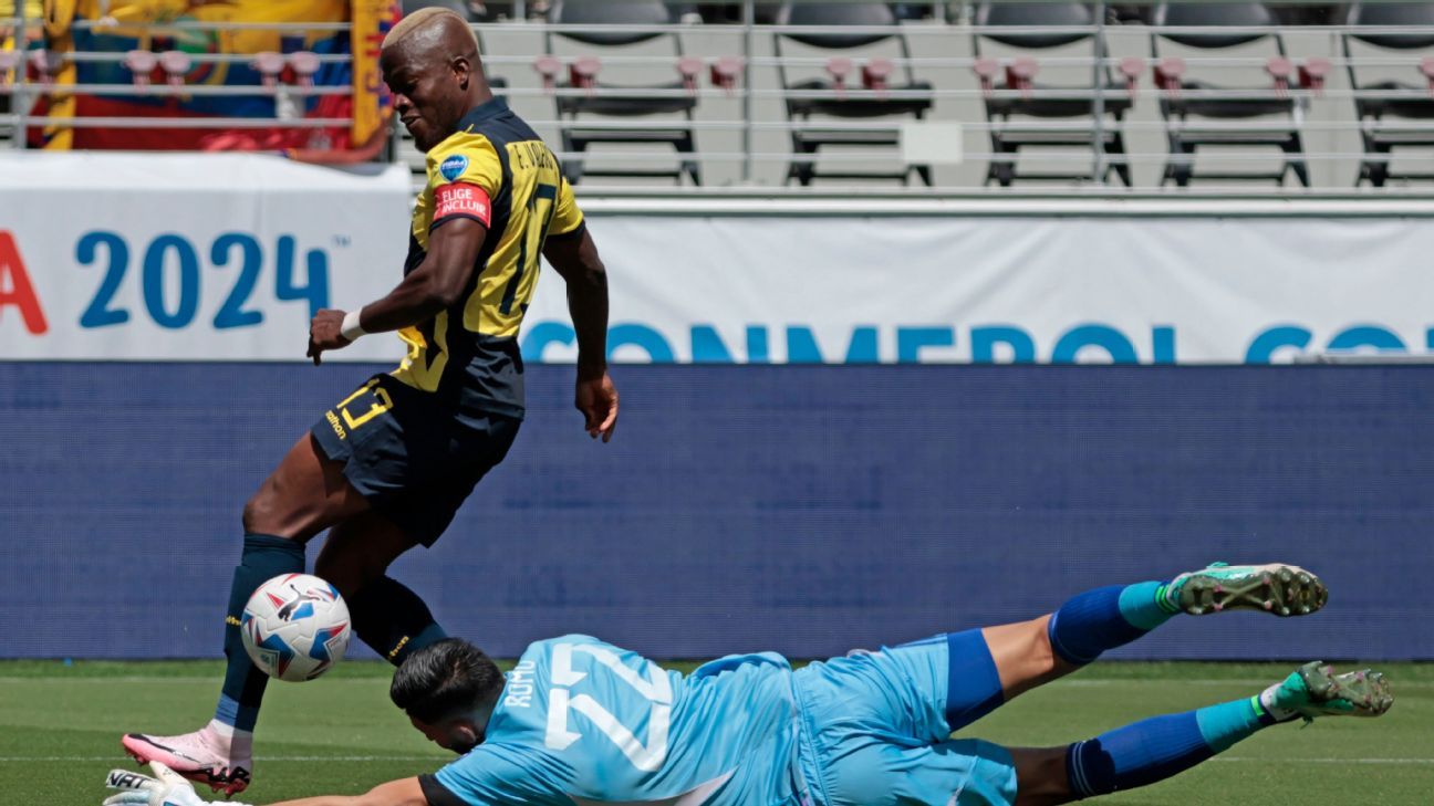 Enner Valencia, el delantero de Ecuador que dejó huella en México - ESPN