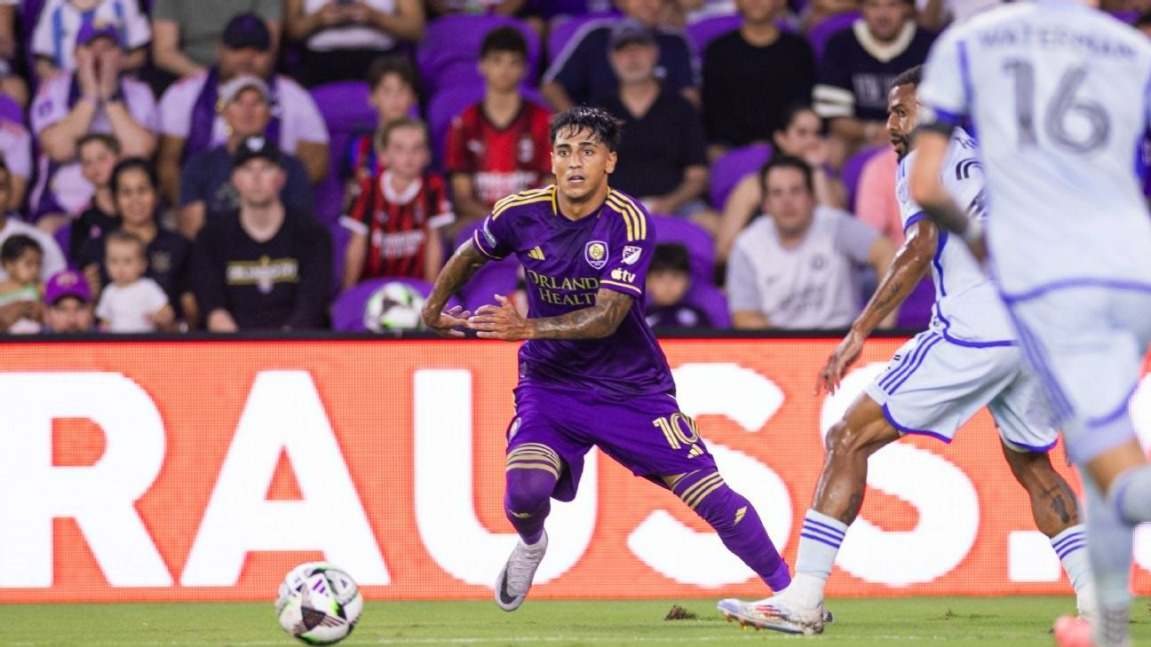 Gol de Facundo Torres y asistencias de César Araújo y Nicolás Lodeiro ...